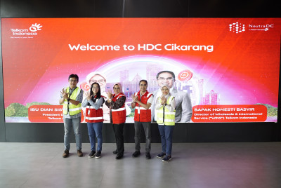 Dirut dan Dir WINS Telkom Kunjungan Kerja ke HDC Cikarang: Dorong